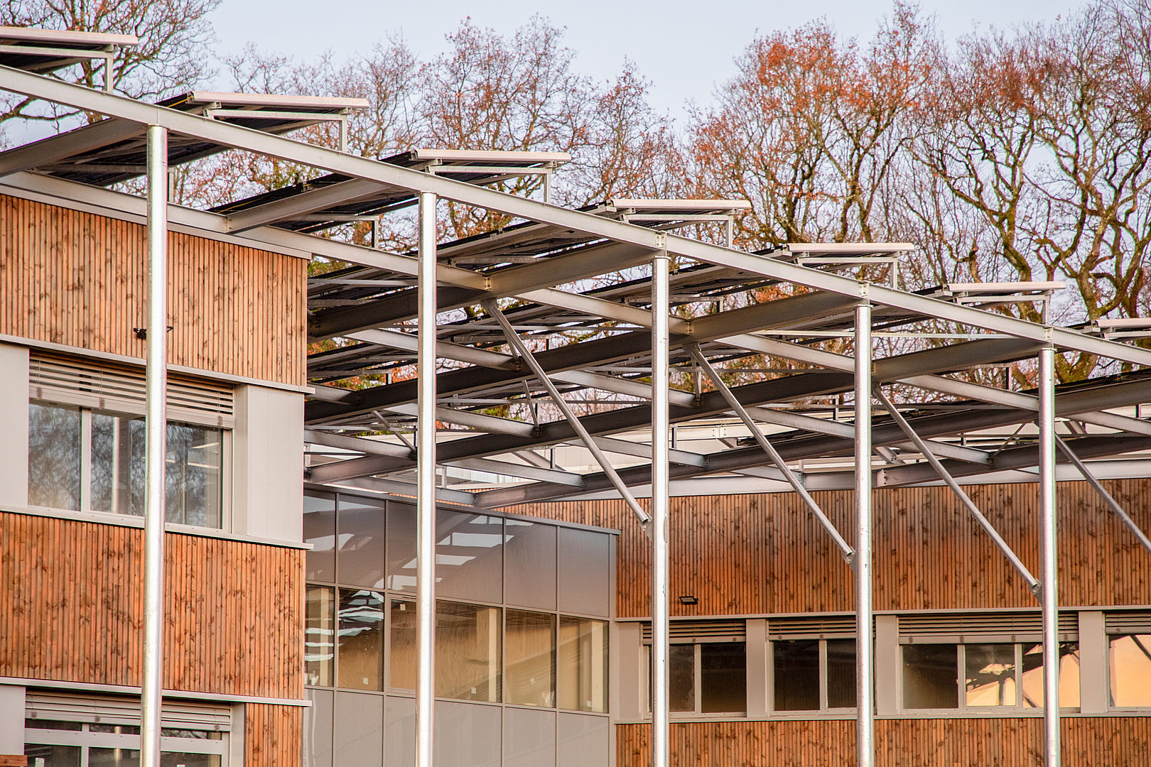 Fin de chantier pour un bâtiment dédié à la filière électronique ...